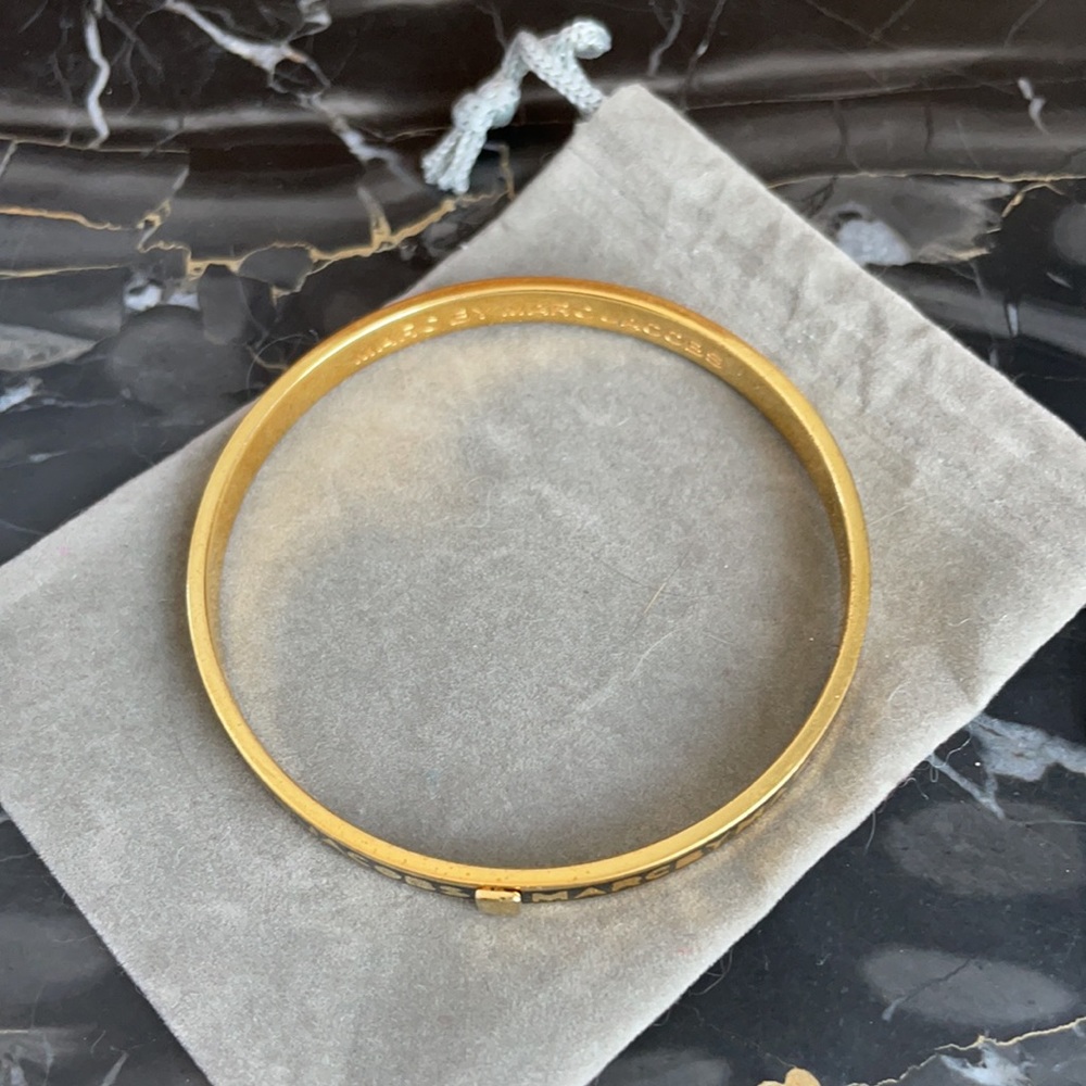 Marc Jacobs Black & Gold Bangle Bracelet. - Gem